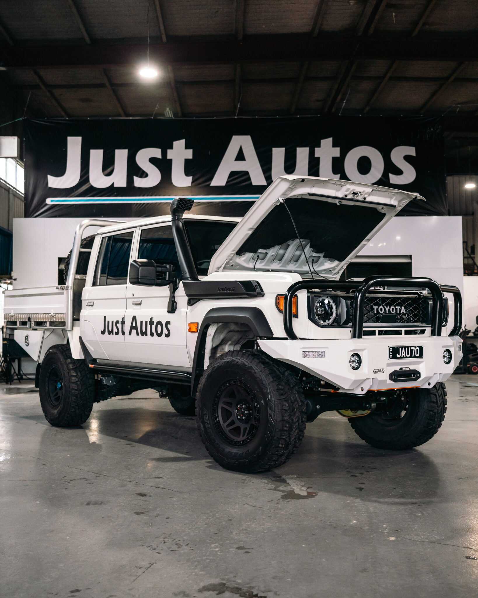 Your Guide To The GDJ 70 Series Package 2 | Just Autos